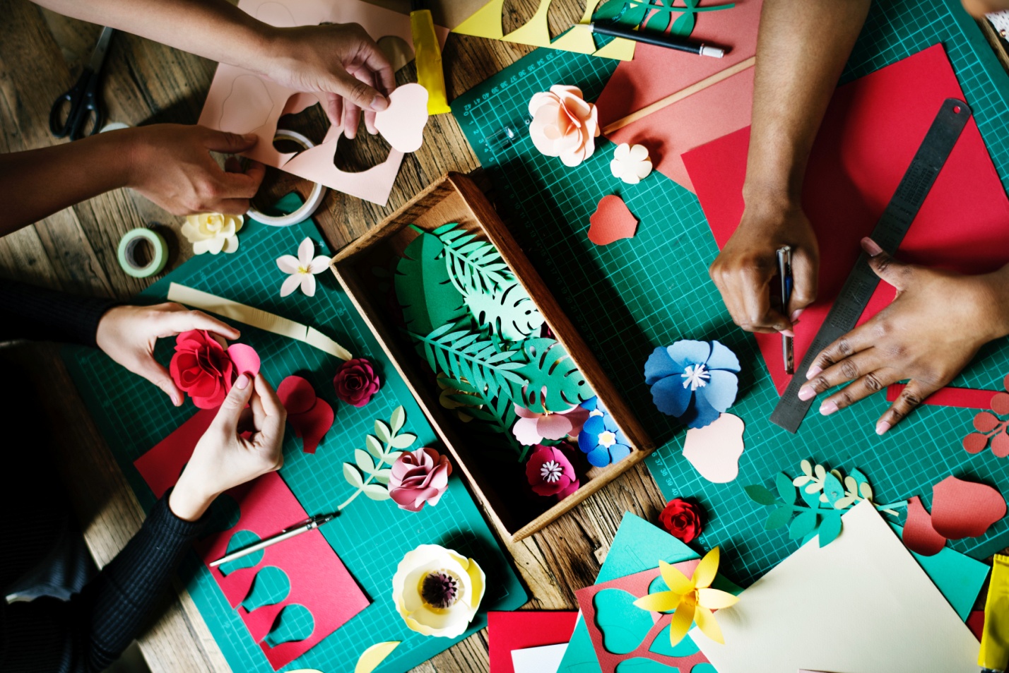 How to Find Inspiration for Creating Ornaments and Crafts - Mamas Like Me