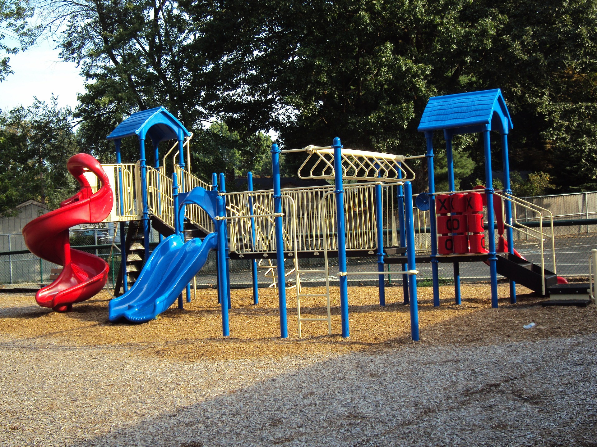 All You Need To Know About Various Types Of Outdoor Play Equipment all-you-need-to-know-about-various-types-of-outdoor-play-equipment